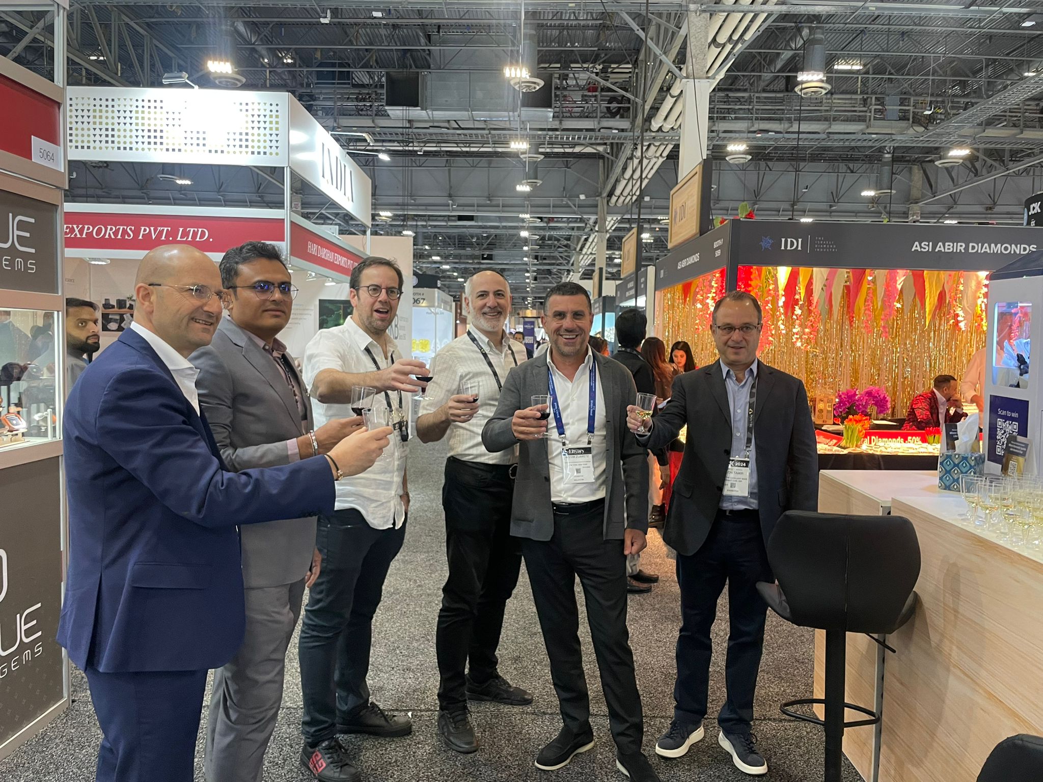 הבטיחו את מקומכם בחלל התצוגה החדשני ב-JCK לאס וגאס - מכון היהלומים הישראלי